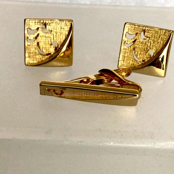 SWANK | Accessories | Vintage Swank Cufflinks And Tie Clip In Goldtone ...